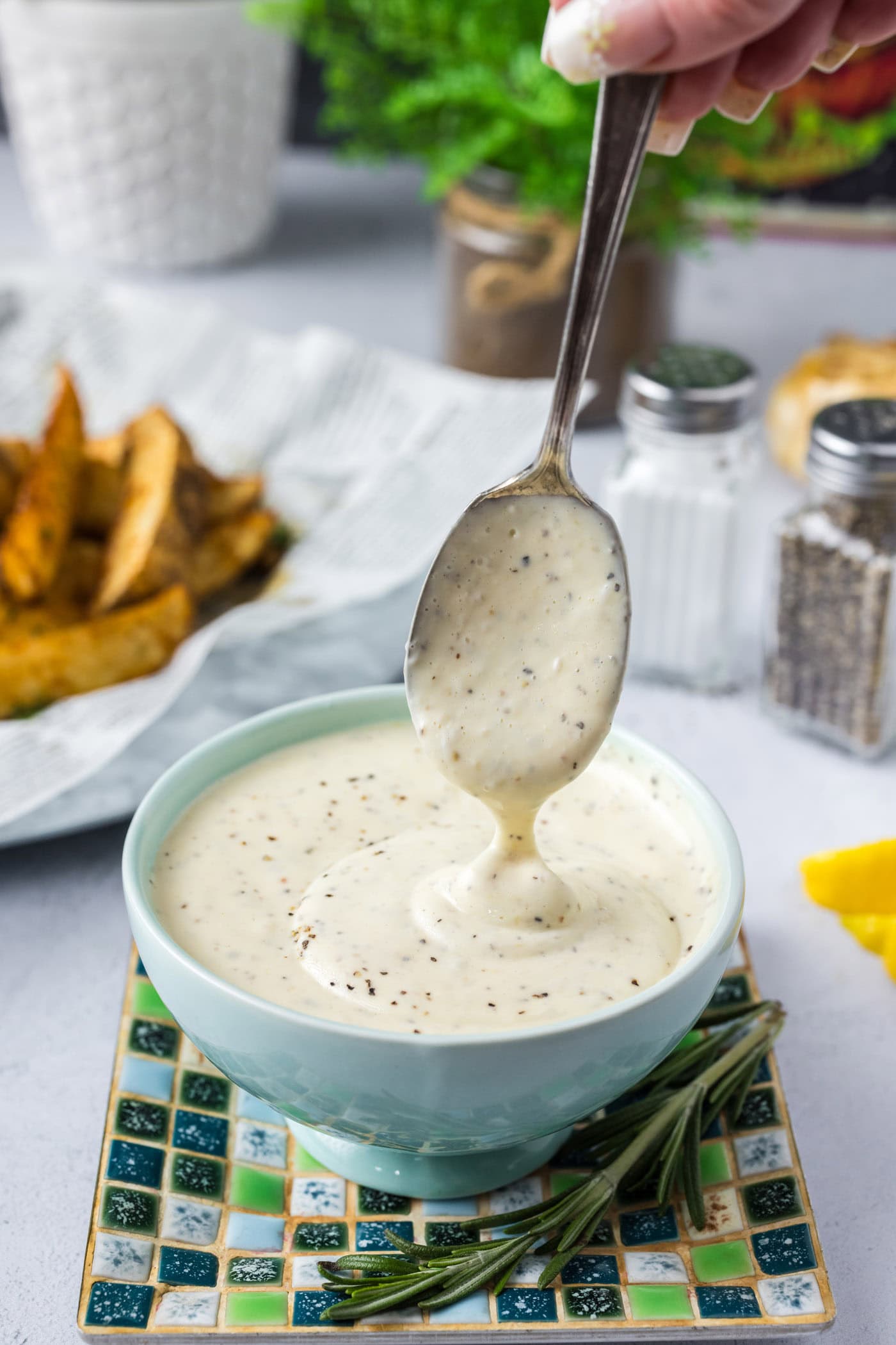 Garlic Aioli - Amanda's Cookin' - Condiments