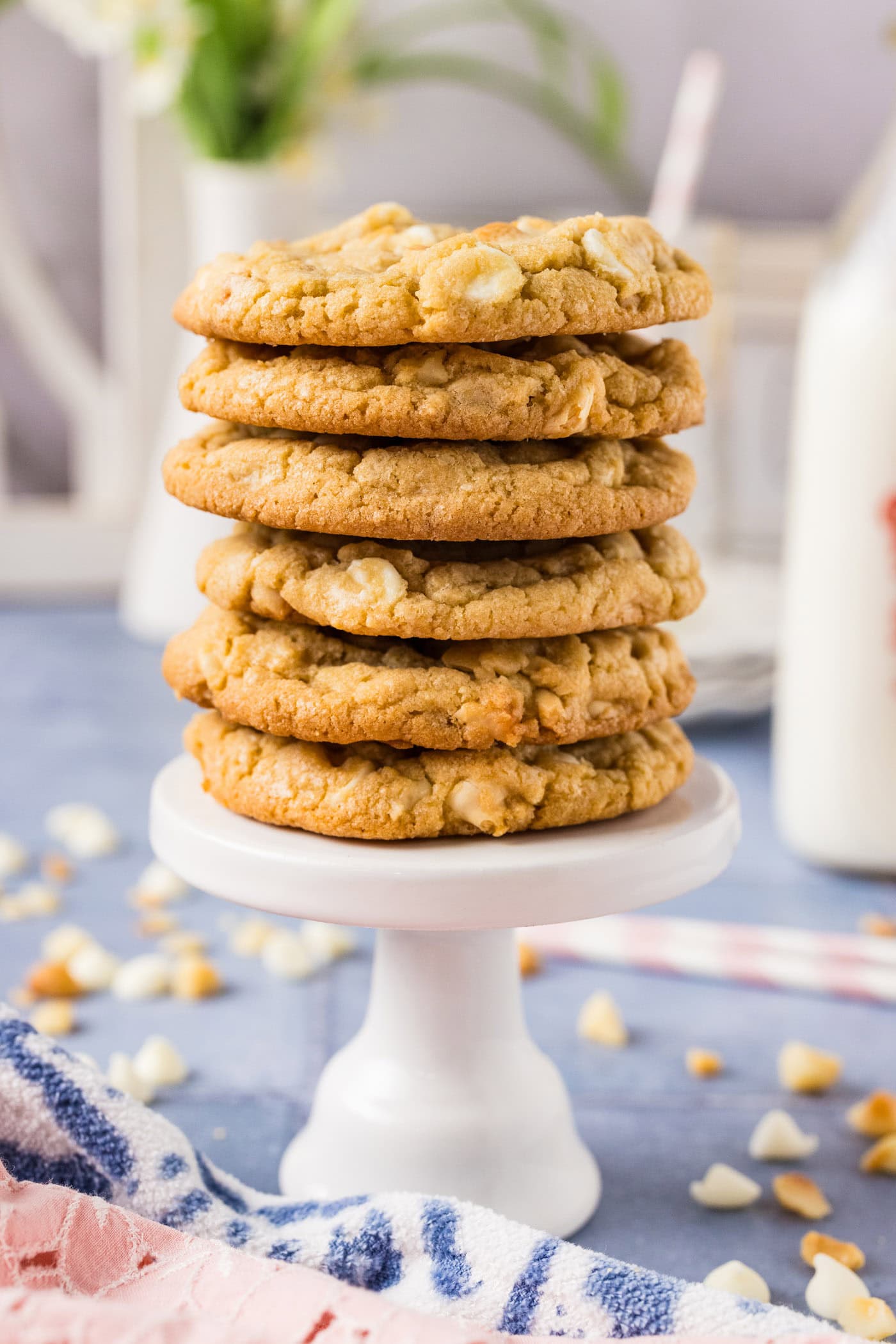 White Chocolate Macadamia Nut Cookies - Amanda's Cookin' - Cookies ...