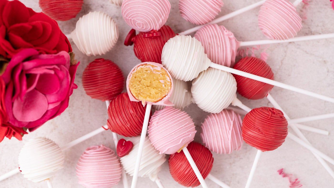 Valentine Cake Pops - Amanda's Cookin' - Valentine's Day