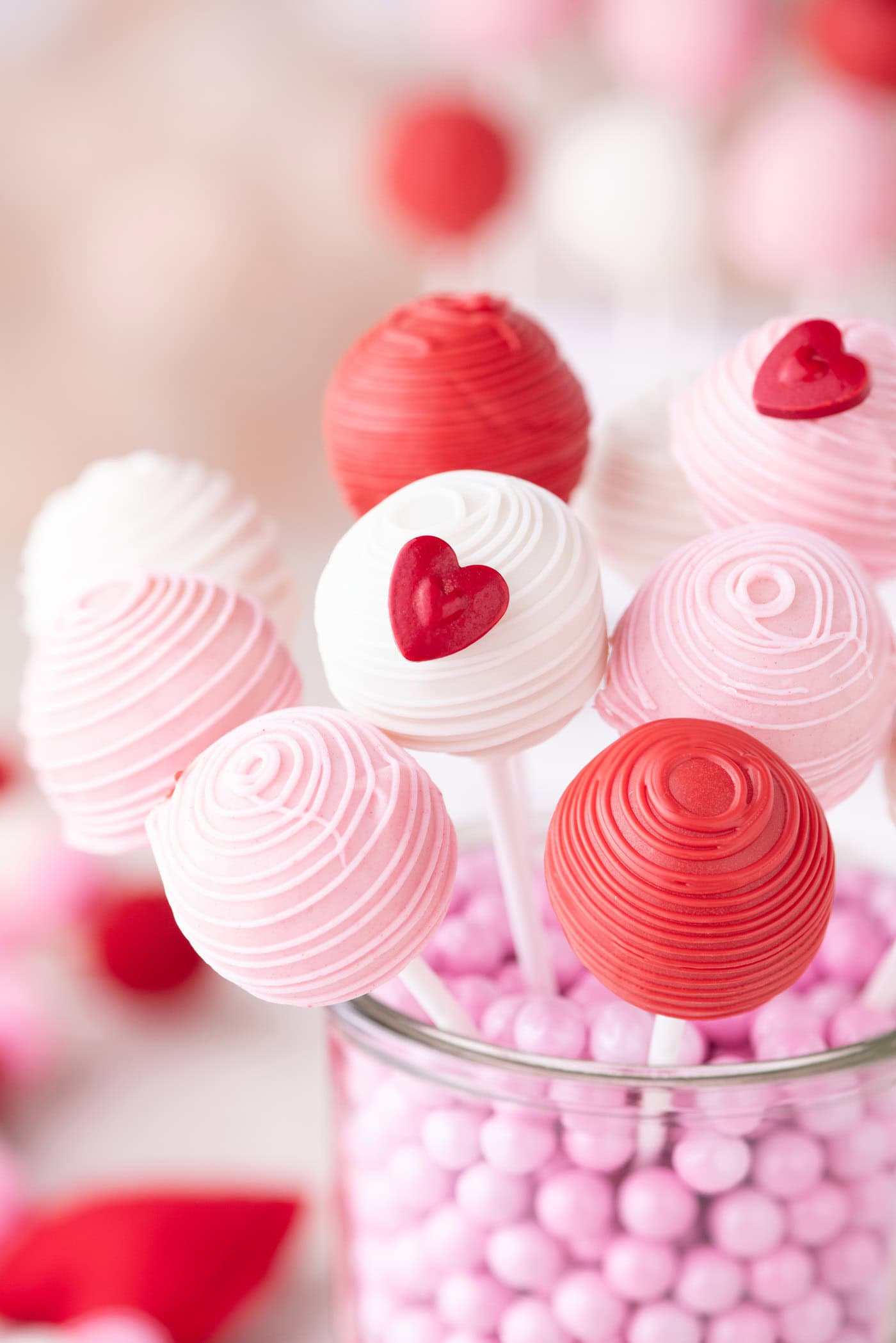 Valentine Cake Pops - Amanda's Cookin' - Valentine's Day