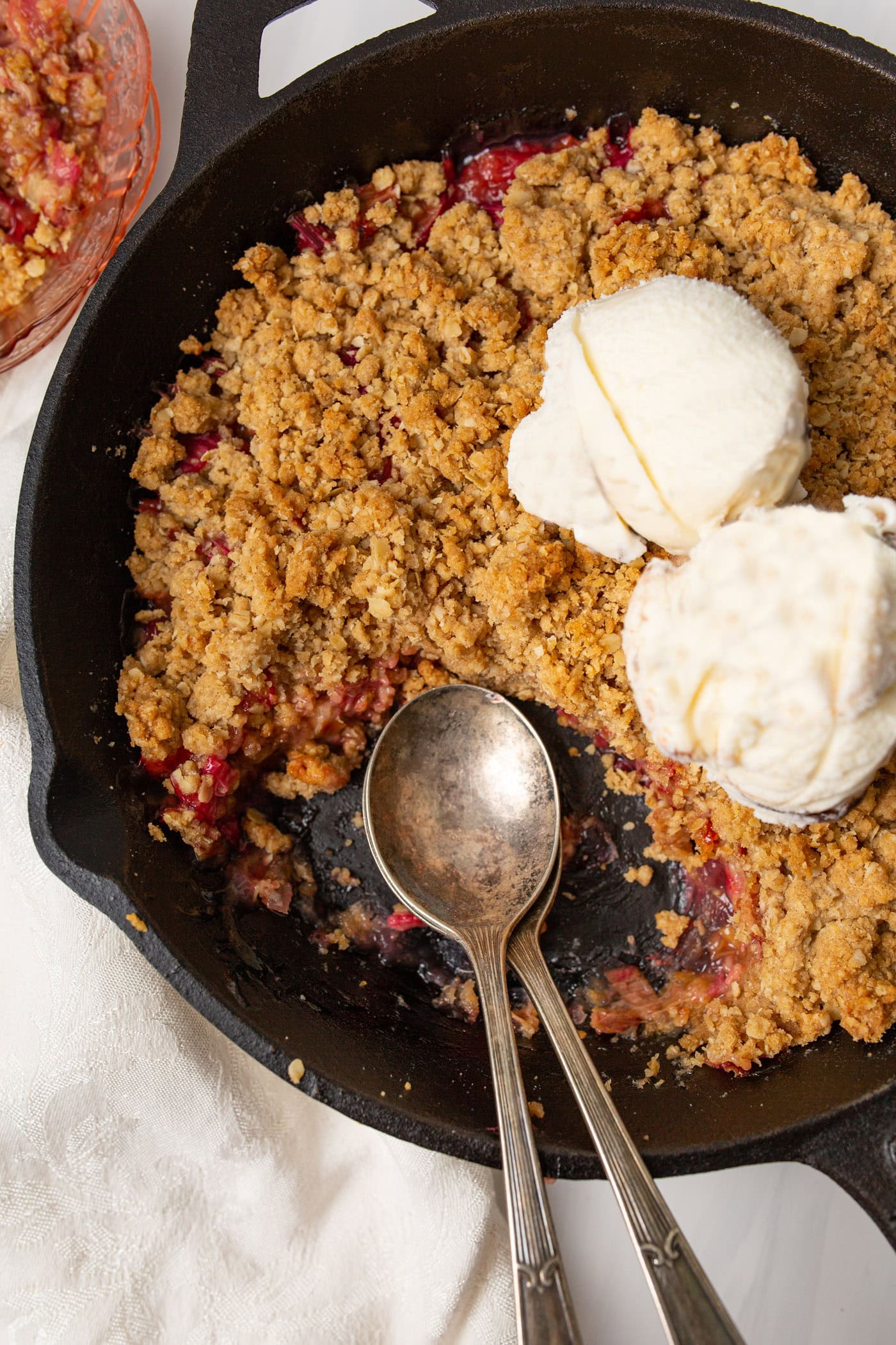 Rhubarb Crisp - Amanda's Cookin' - Cobblers & Crisps