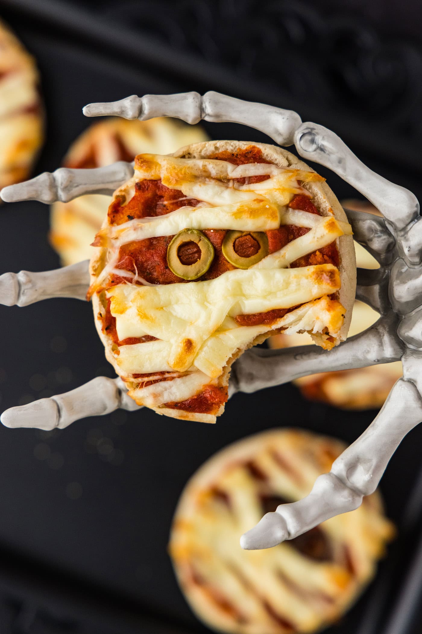 Mini Mummy Pizzas - Amanda's Cookin' - Halloween